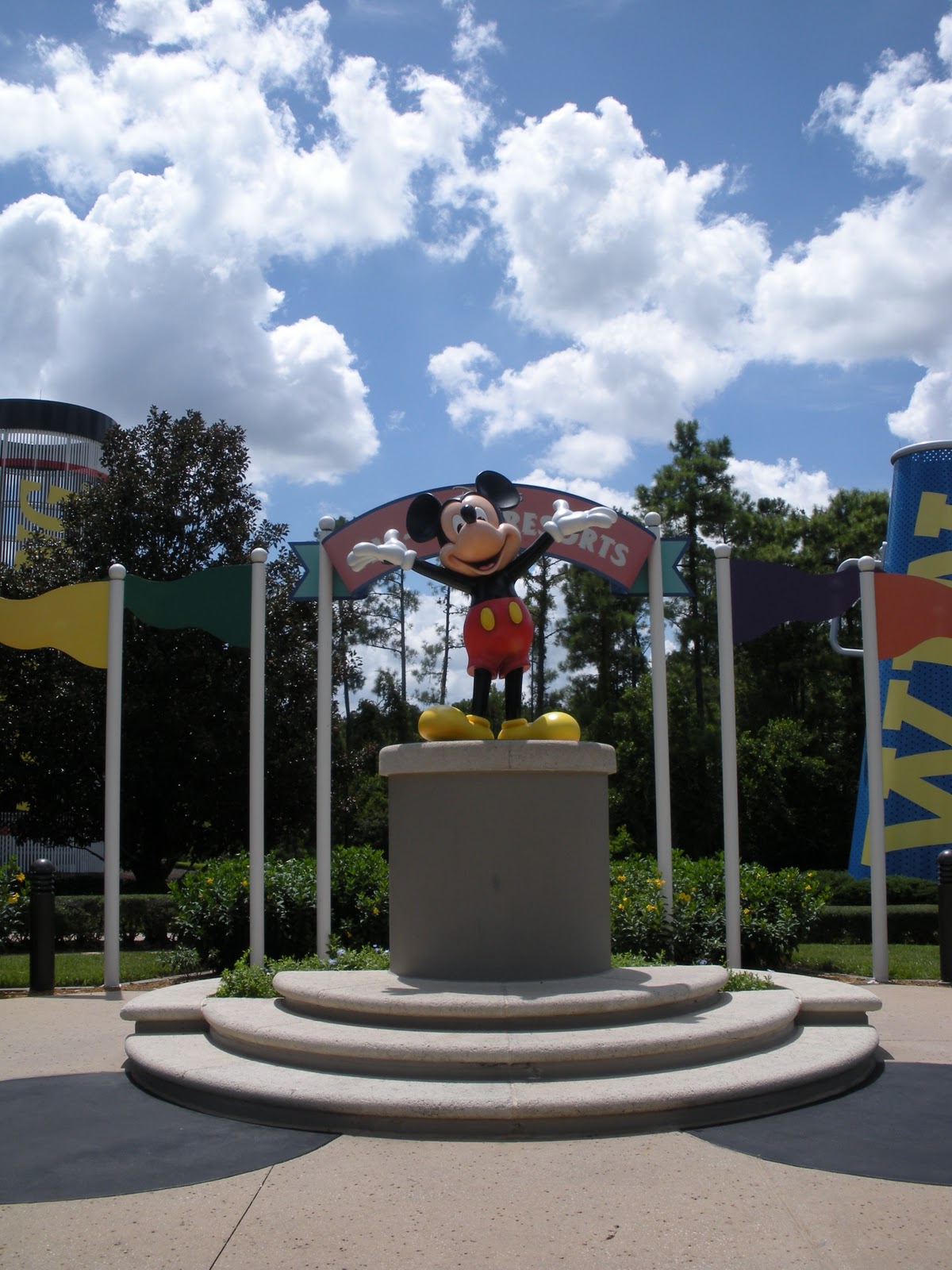 The True Disney Fan: The Resort Romp: All Star Sports Resort