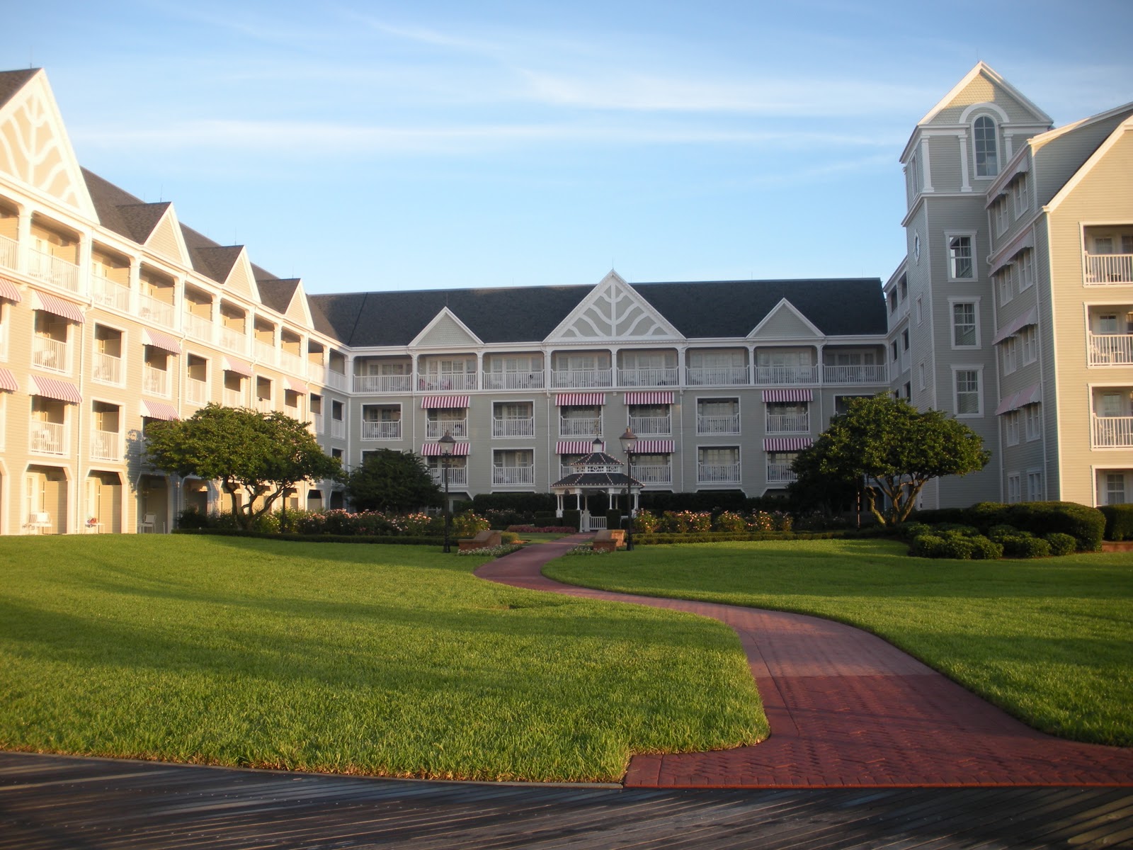 The True Disney Fan: The Resort Romp: The Beach Club