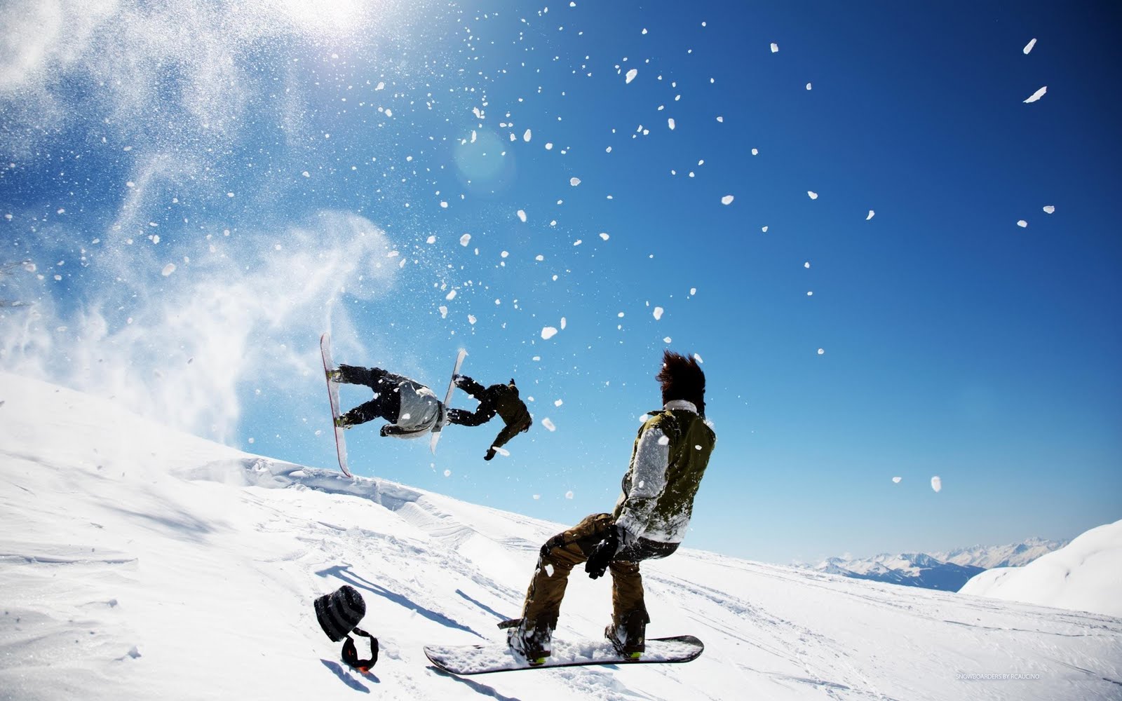 low driver: Snowboarding wallpaper