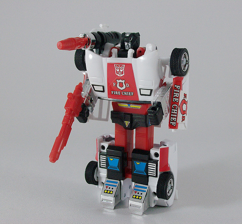 mundo transformer: Red Alert e Inferno.