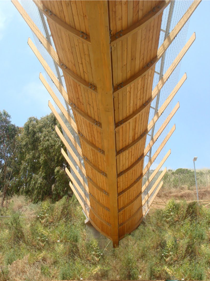 Pencas de Bafon: ARQUITETURA: Ponte em releitura de barco