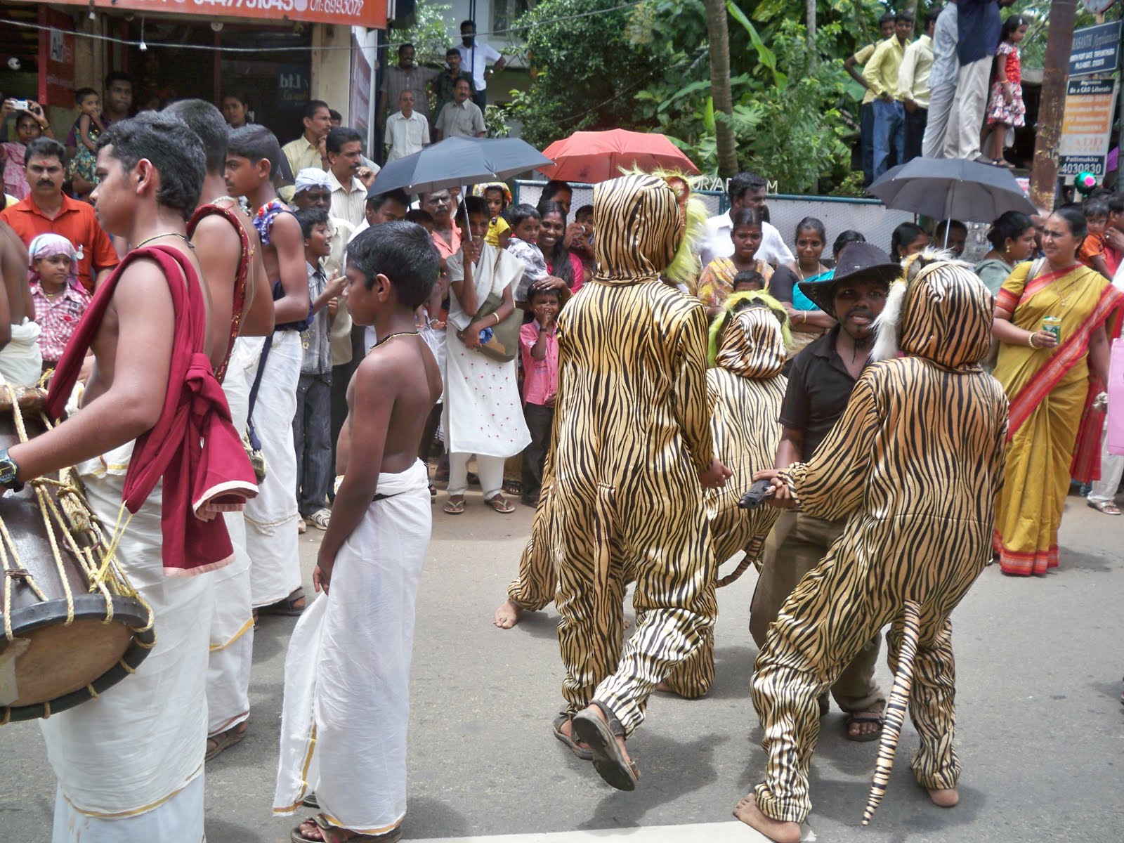 A MAN ON THE MOVE: ATHAM PROCESSION,THRIPUNITHURA--PART ONE