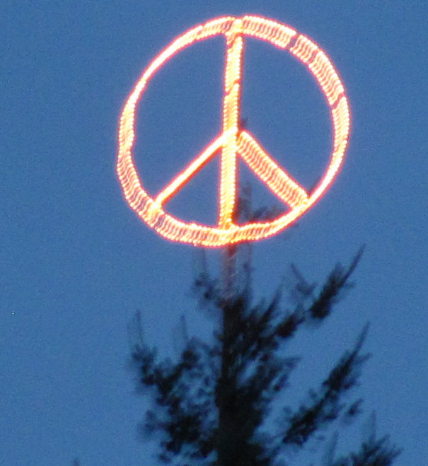 Editorials from Theslowlane: Lighted peace sign yard art