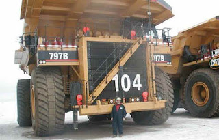 Extreme Machines: Caterpillar 797B – The biggest dumptruck in the world