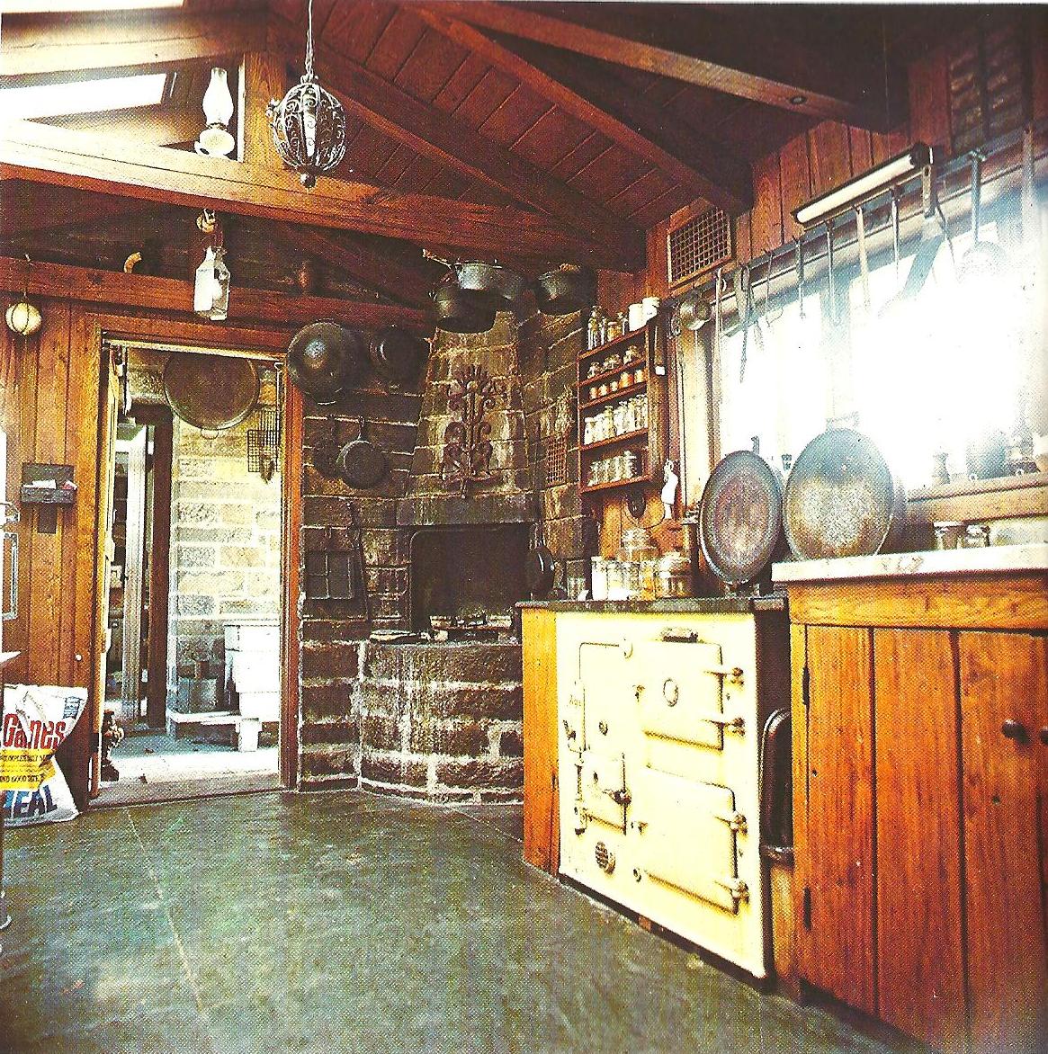 enhabiten: woodstock handmade houses