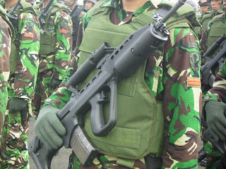 Military Enthusiast: Paskhas(Indonesia airforce-special forces) New Rifles