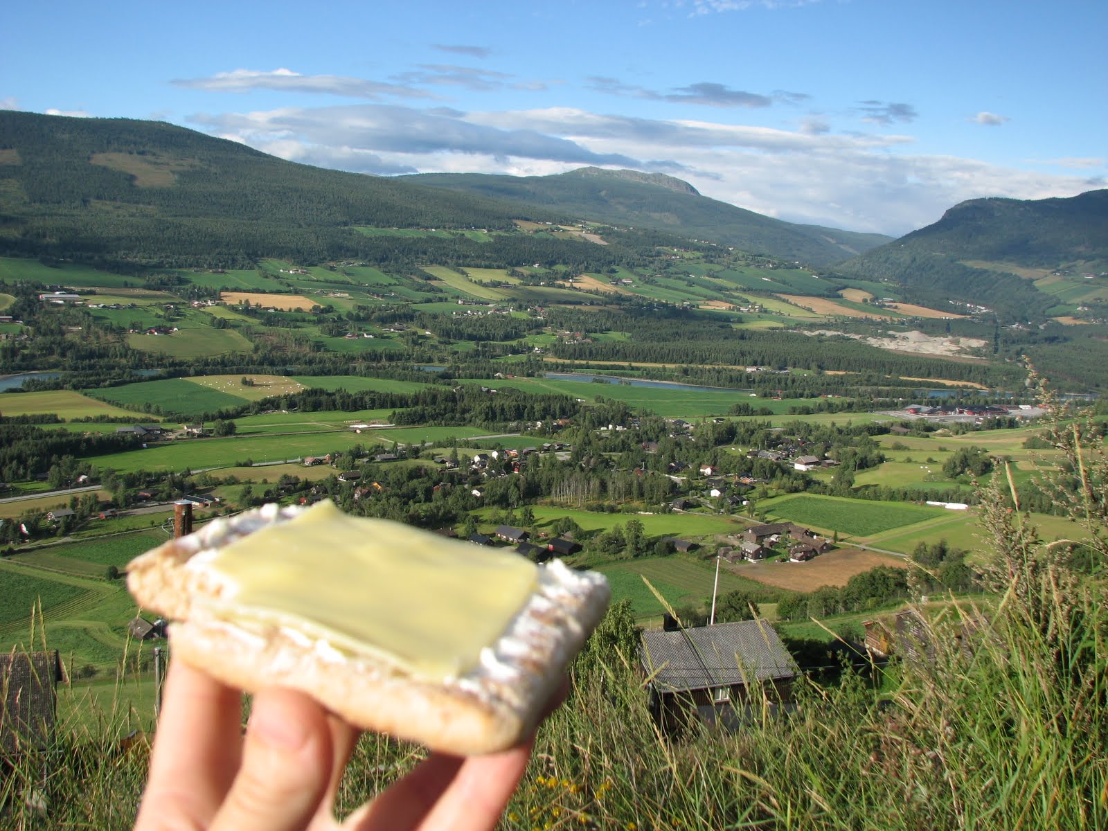 en stor pillerill och ett litet troll