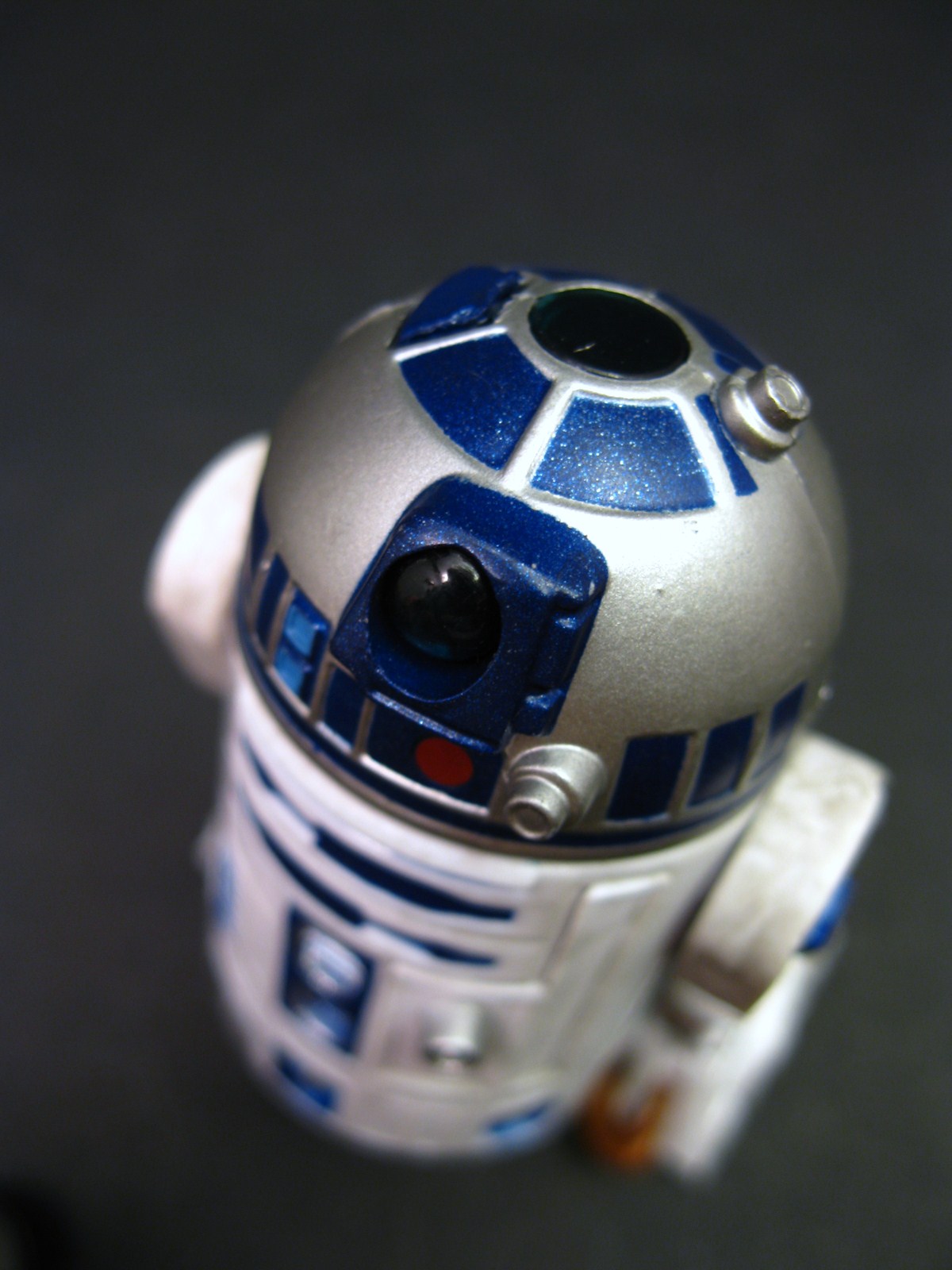 Chase Variant: Short Circuit: R2-D2 (Legacy Collection)