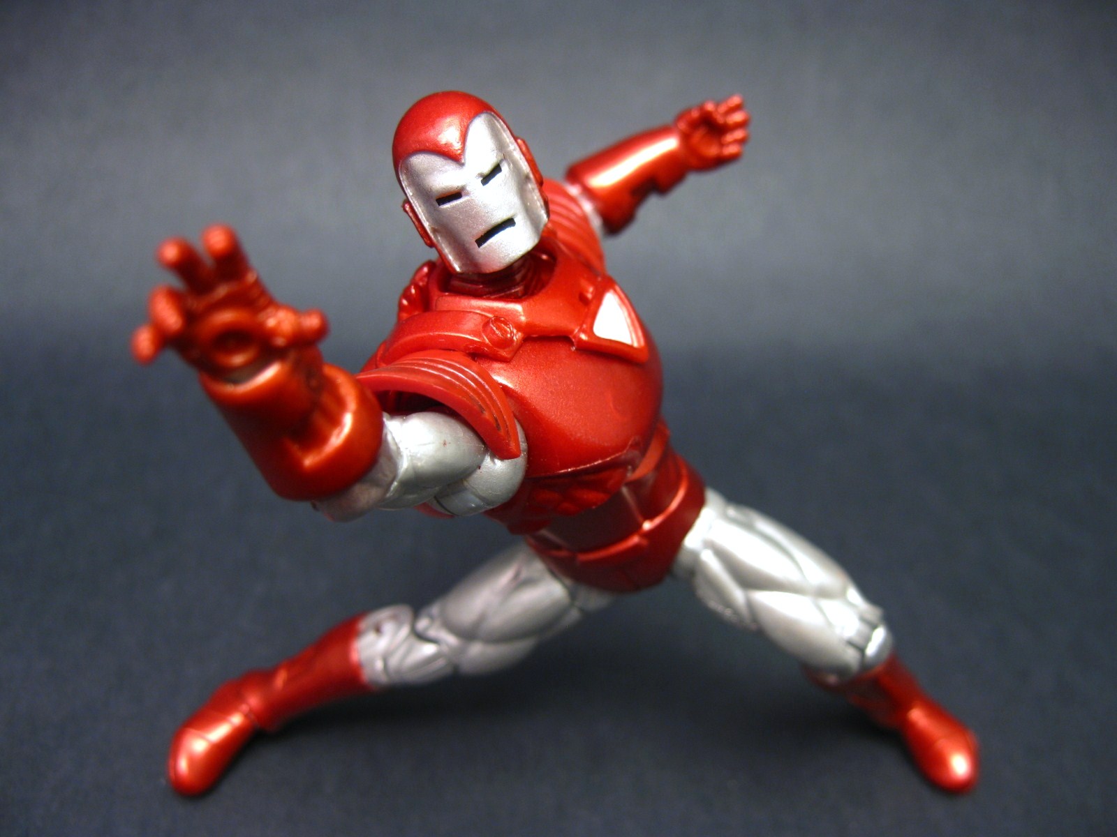 Chase Variant: Iron Man 2 Comic Series 3.75" Silver Centurion Armor