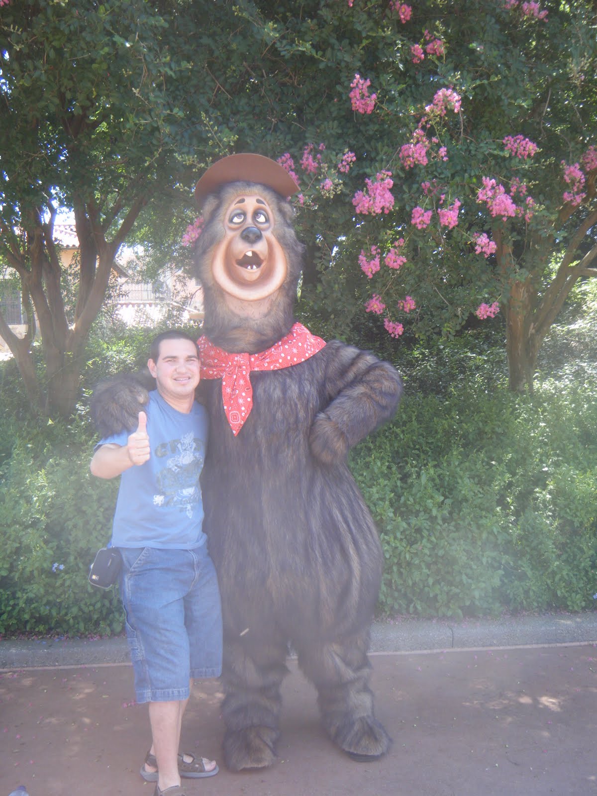 disneycharactersinfo: American Adventure