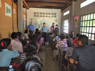 One2One CAMBODIA: Introducing SMILe Project in Kampong Spue