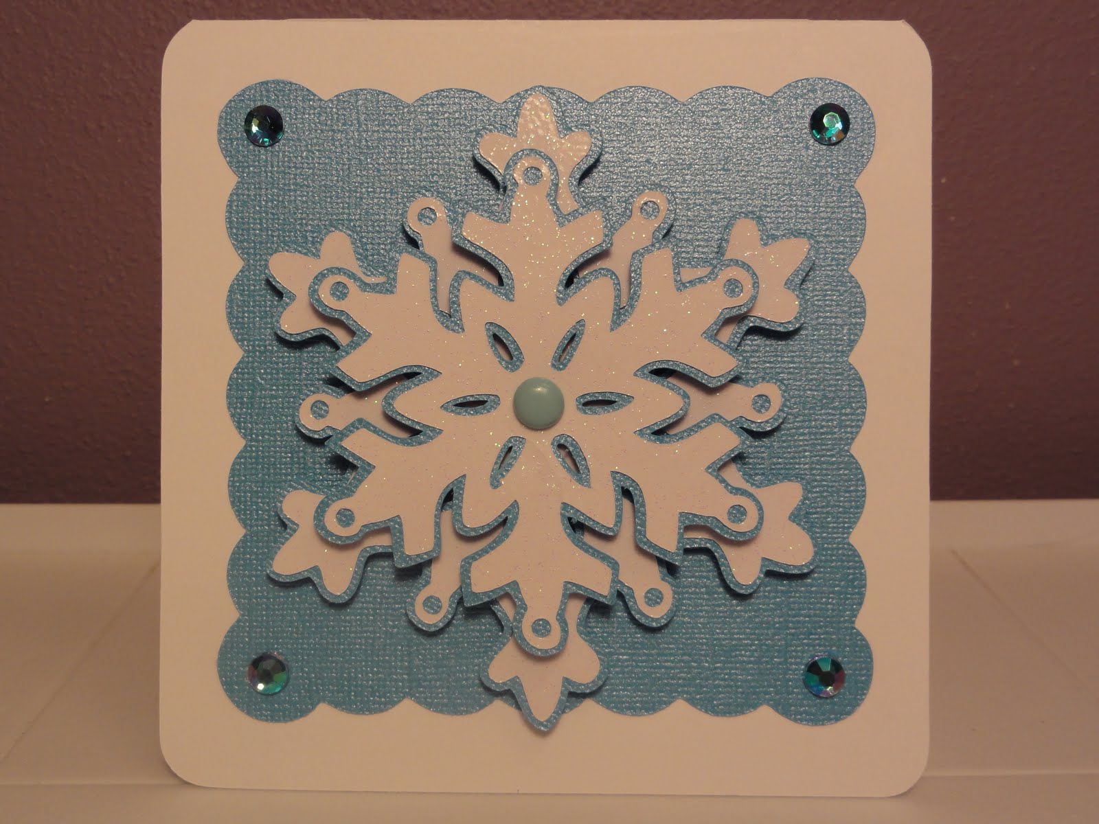 The Cricut Bug: Simple Snowflake Card