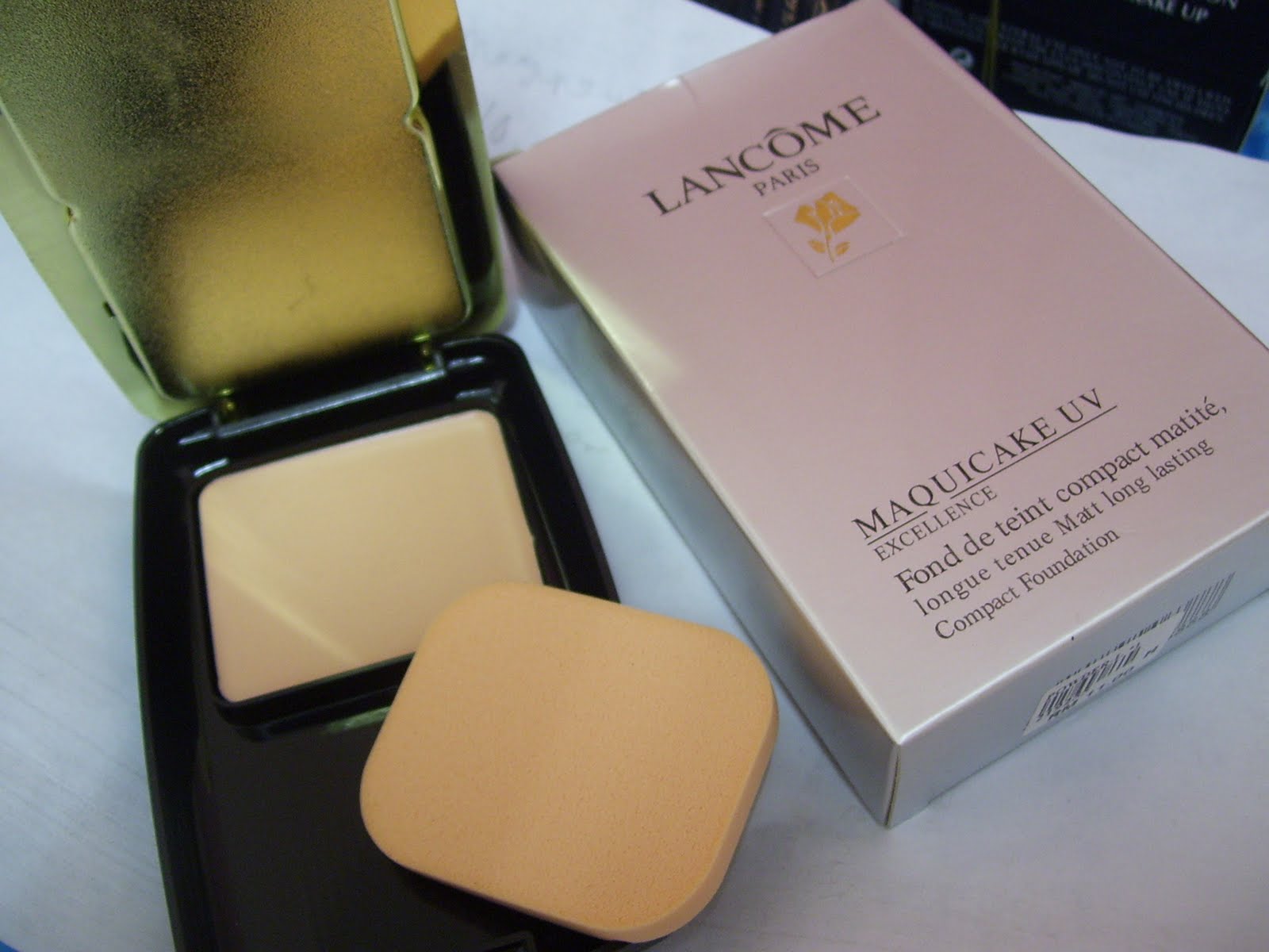 Borong Kosmetik: Compact Powder & Loose Powder