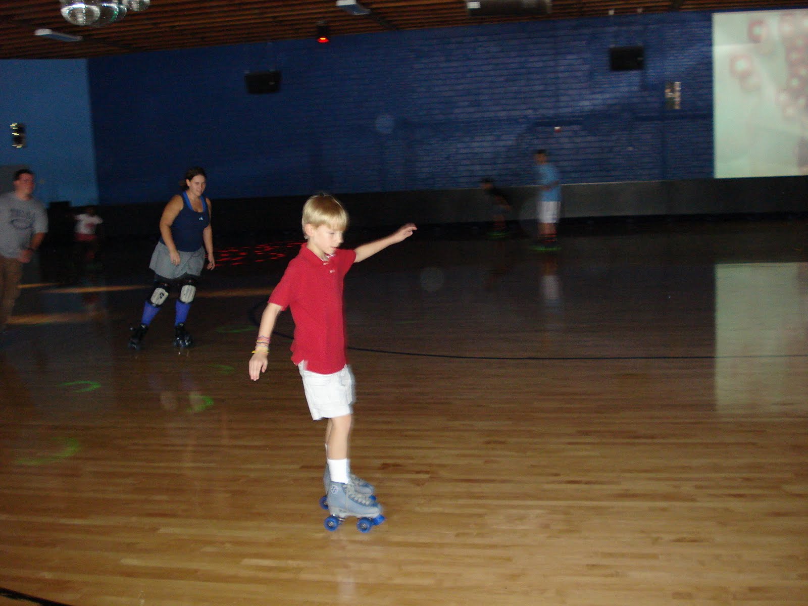 The OllieBlog: Kids like Roller Skating!
