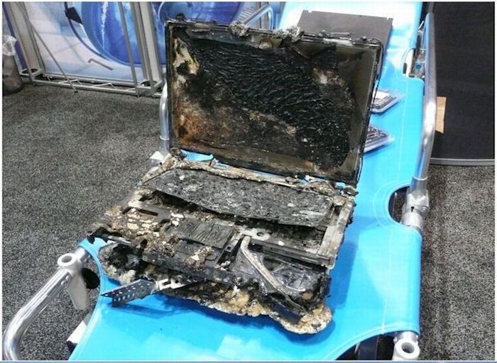 Incríveis fotos de Notebooks destruídos - Pedregulho'S