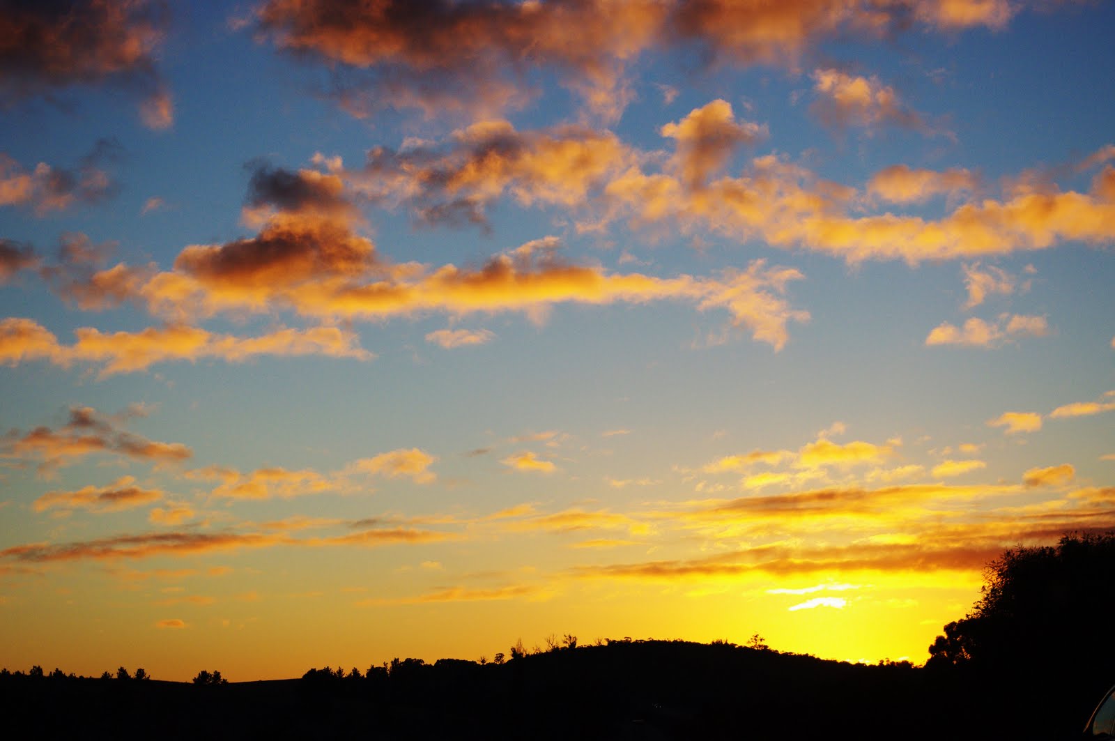 The Strongest Memories: the sky makes a pretty scene