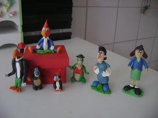 Tude Artes: Minnie ranheta e a turma do pica-pau