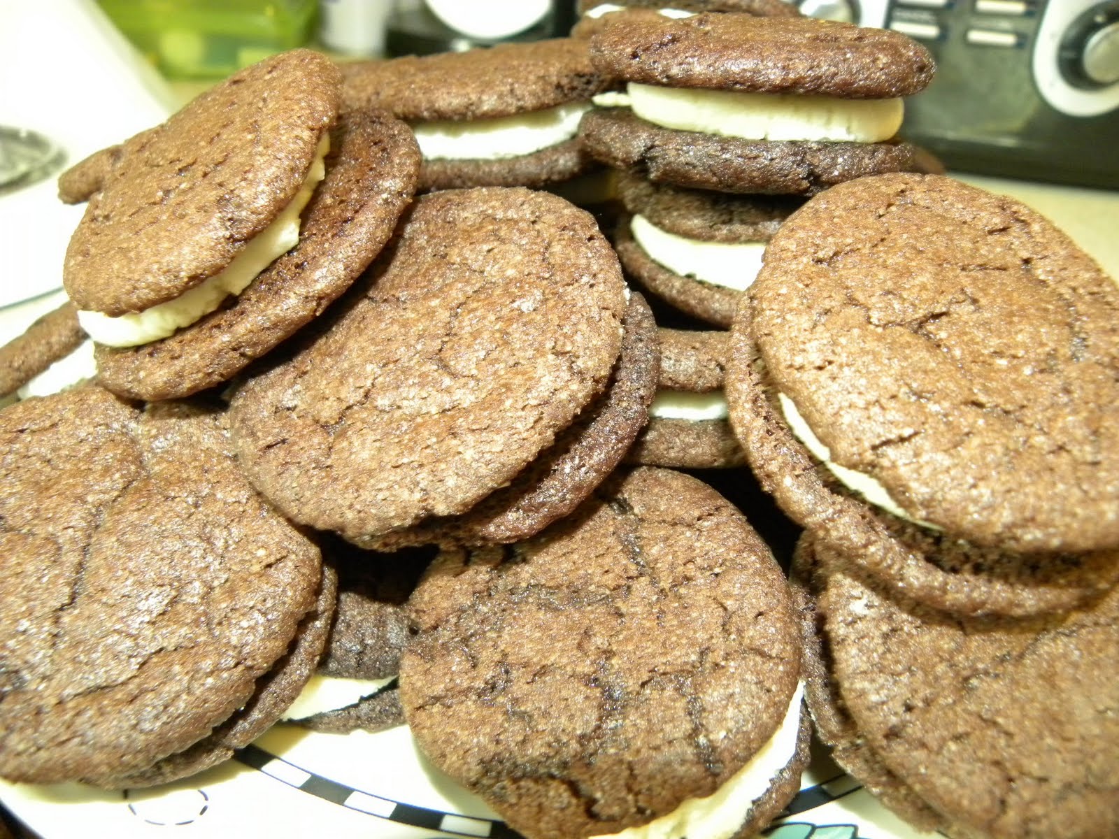 Cookin' with Super Pickle: Homemade Oreos