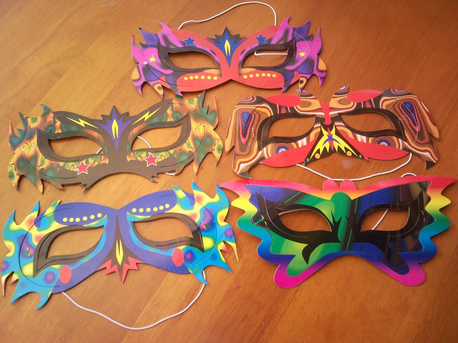 Fun Party 4 U: EYE MASK AND BLOW OUT