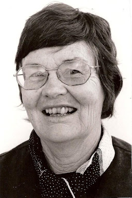 Aotearoa New Zealand Poetry Sound Archive: Isichei, Elizabeth