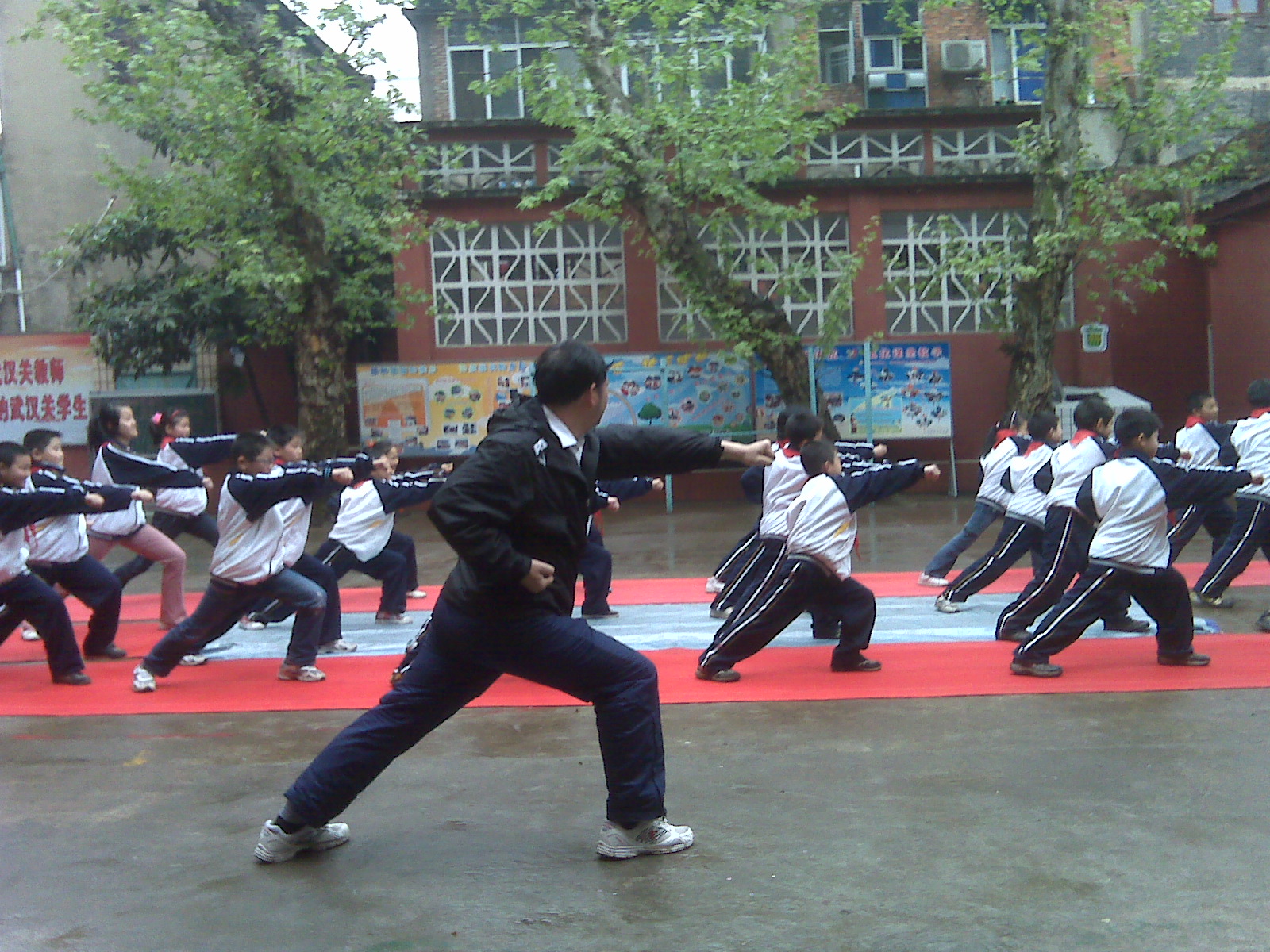 Dr. Lang's China Visit: Elementary Physical Education Class