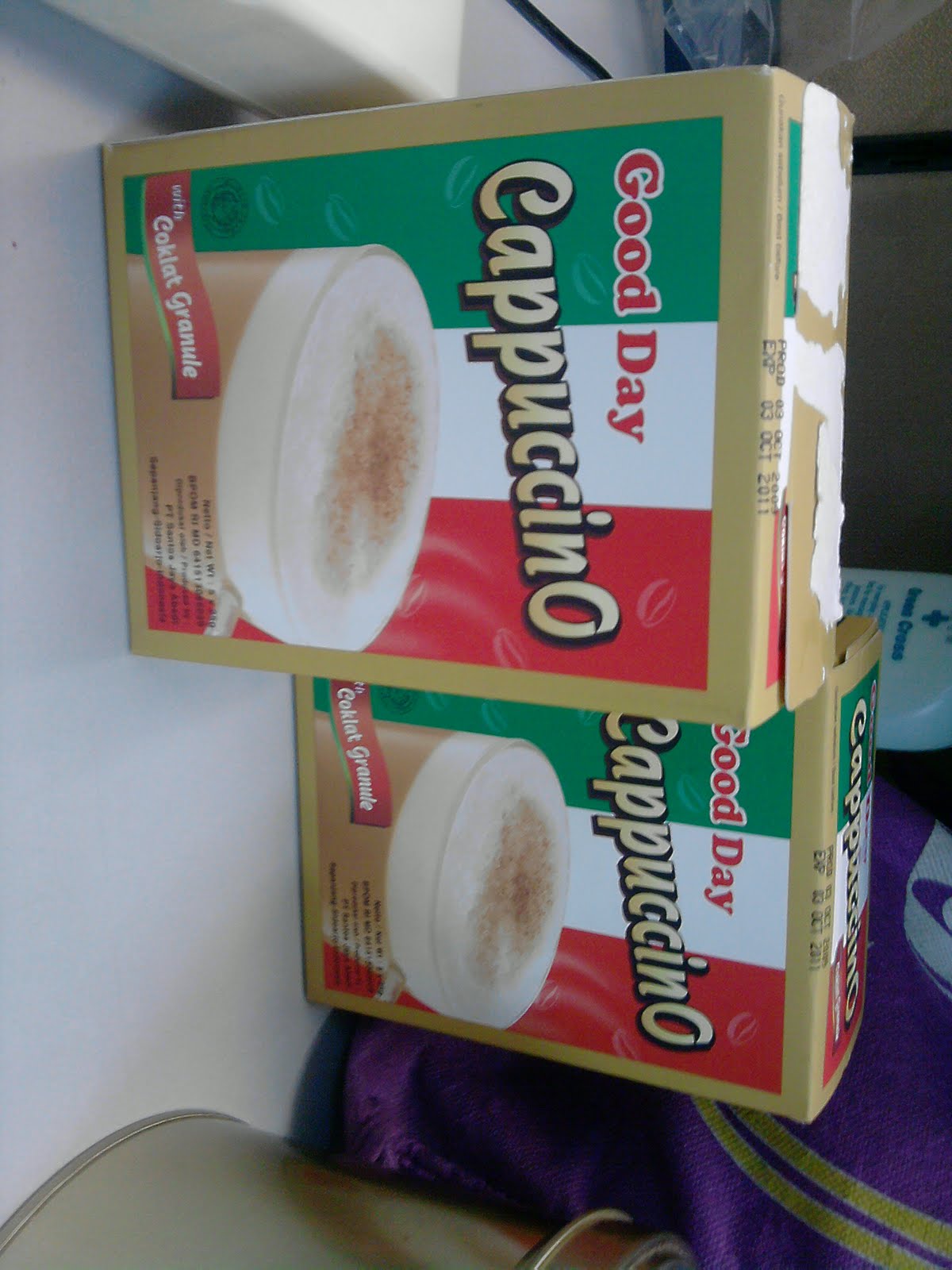 Kat in the Box: Coffee Bliss right at your own office table