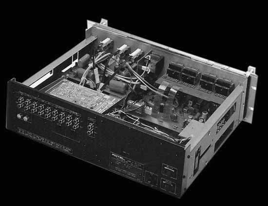stereonomono - audio Hi Fi Compendium - 14 years on-line: ROTEL RC-2000