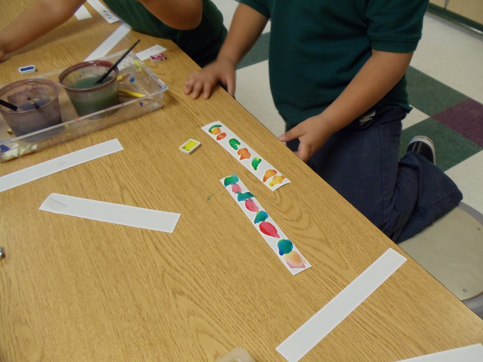 Hands, Head 'n Heart in the Artroom: Color & Pattern