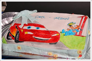 Liiz17 katsetused köögis: Mustika kohupiima tort ( poja 1 sünnipäeva tort)