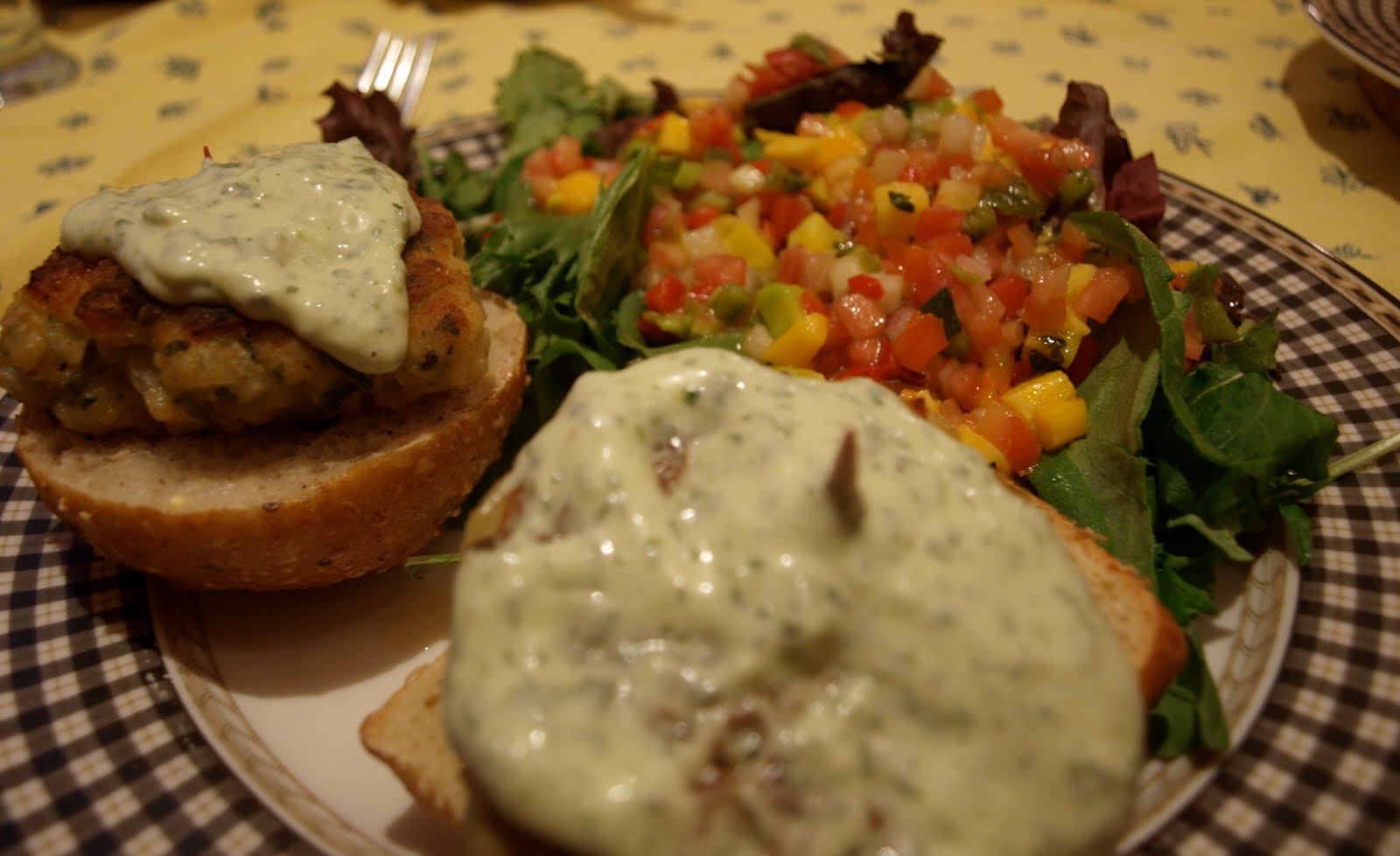 Independant Vegetarian: Scallop Burger Sliders with Cilantro-Lime Mayo