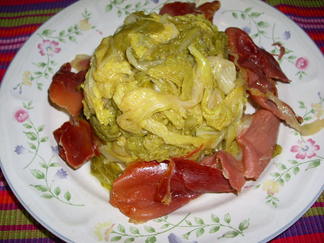 Siguiendo a Nenalinda: Androlla con Patatas y Repollo...