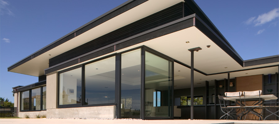 chun: Overhanging Cantilevers/Balconies