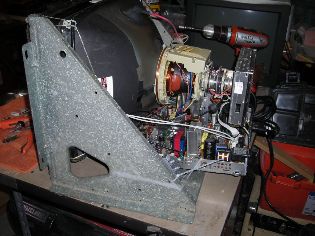 ArturosArcadeLab: Computer Monitor to Arcade Monitor Frame Transplant