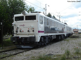 TRENES DE RENFE: LOCOMOTORAS DE LA SERIE 269