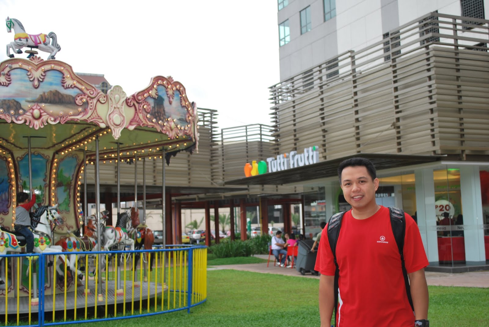 Centris Walk, EDSA corner Quezon Avenue