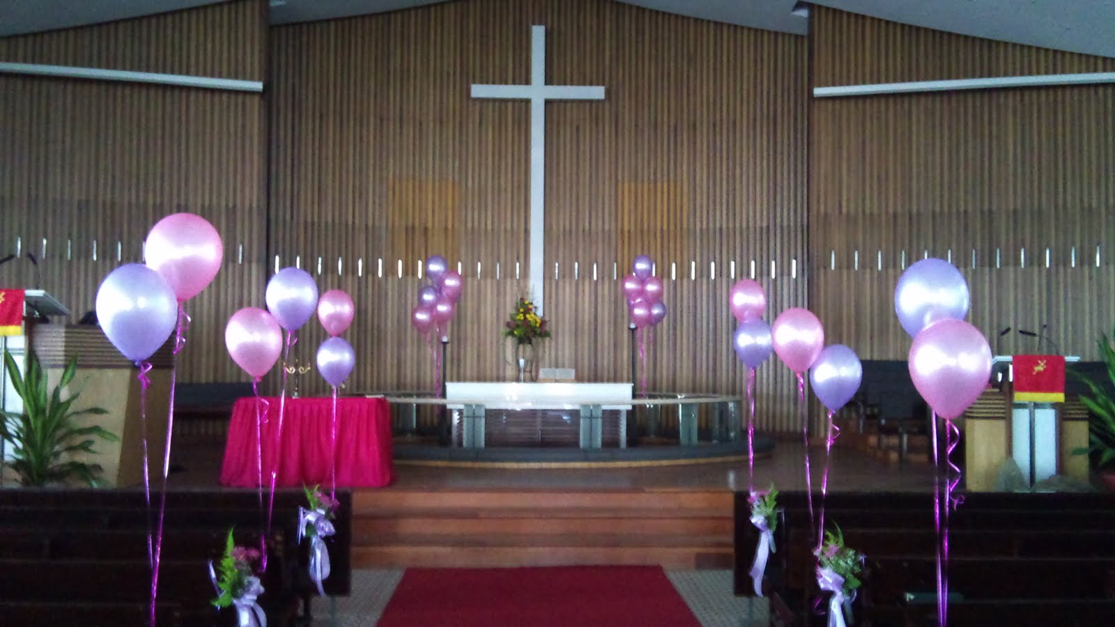 Balloon decorations for weddings, birthday parties, balloon sculptures ...