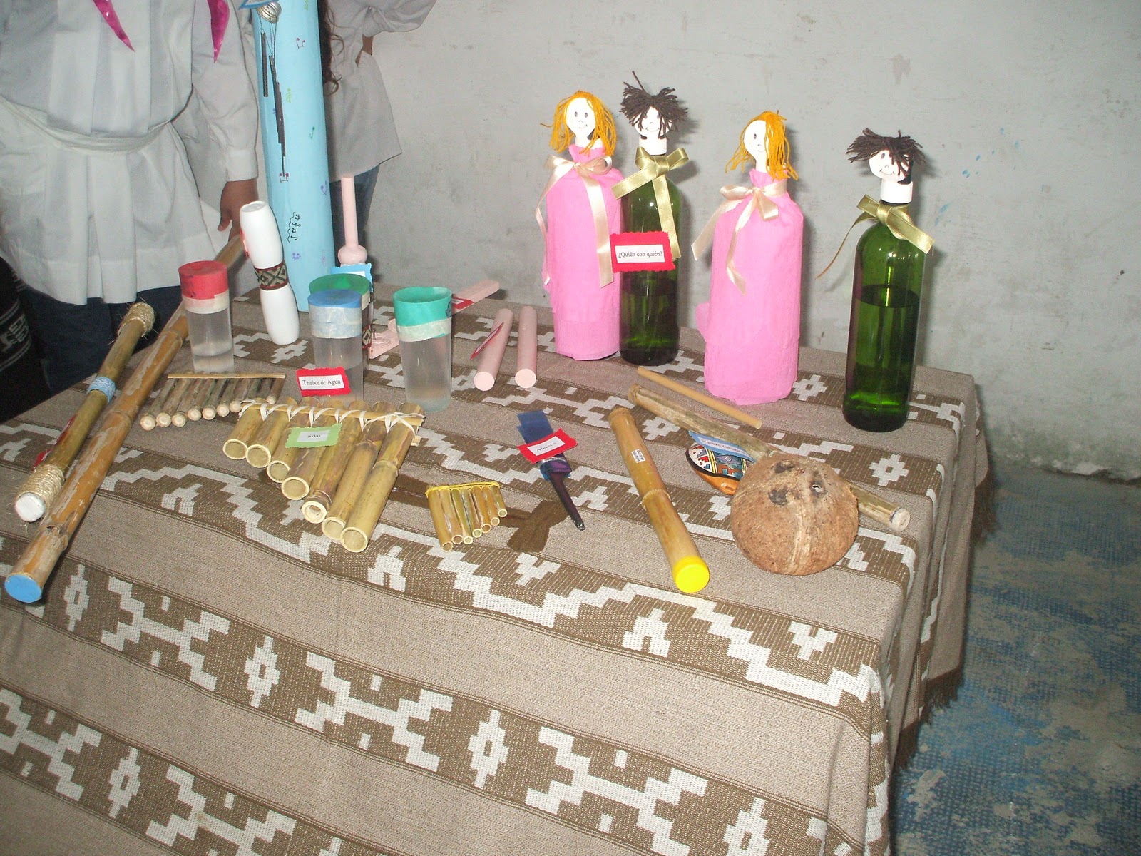 Folklore Music Hall: Instrumentos Típicos