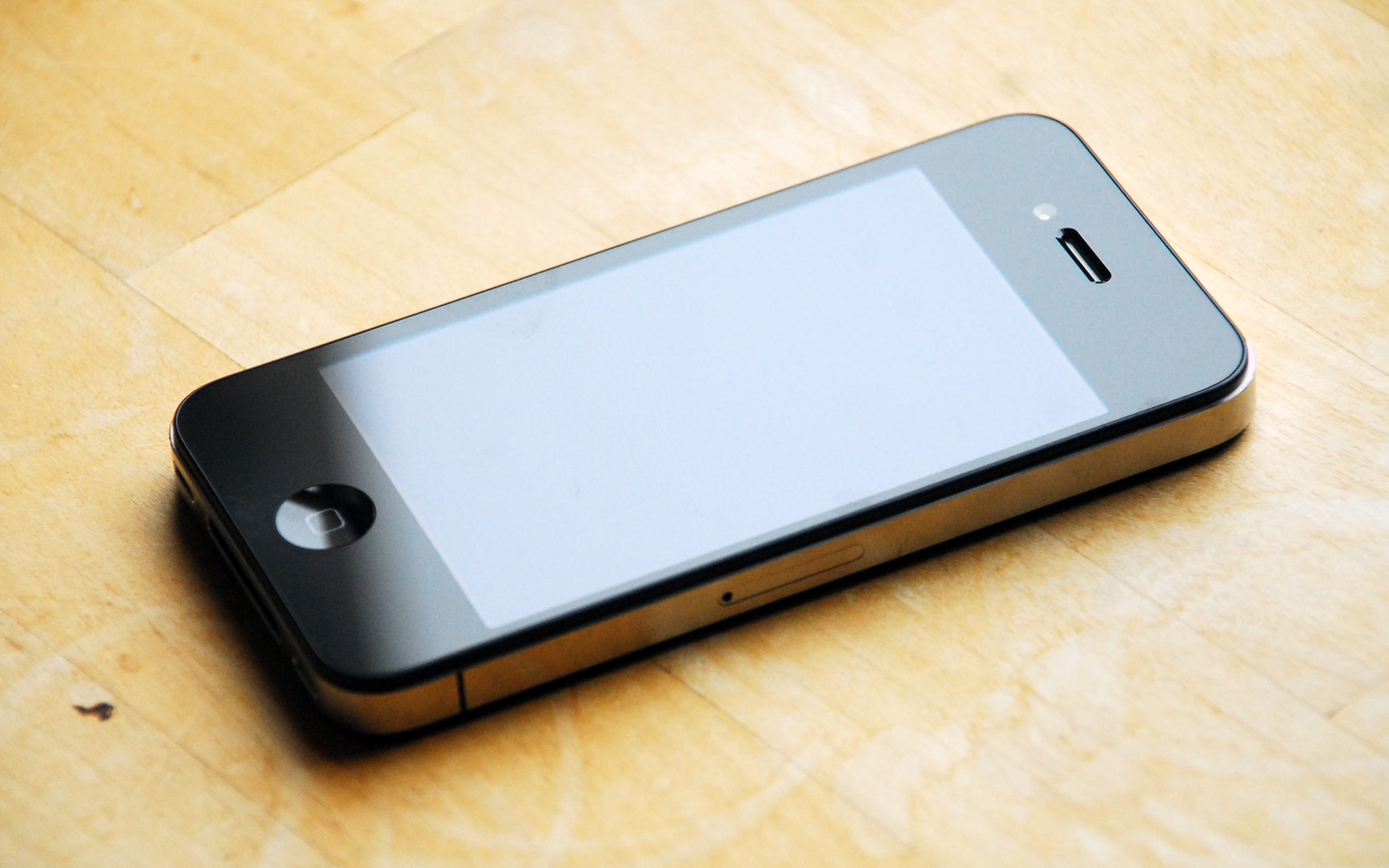 Phones: Picture of an I phone4