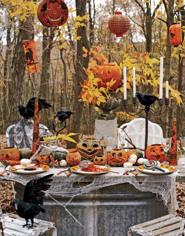 Simply Suzanne's AT HOME: Halloween decorating