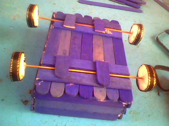 OUR LITTLE CORNERS: Popsicle Stick Toy Train