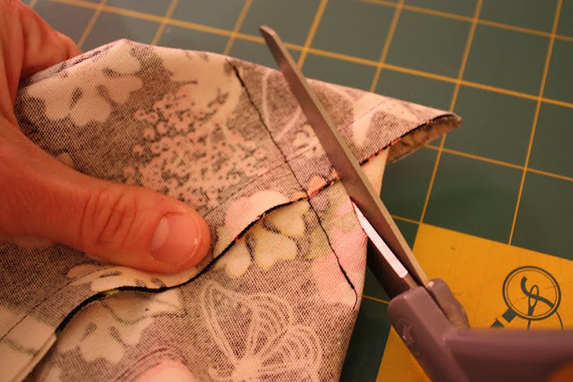 Bloom: Foldover Bag Tutorial from Anna @ Noodlehead
