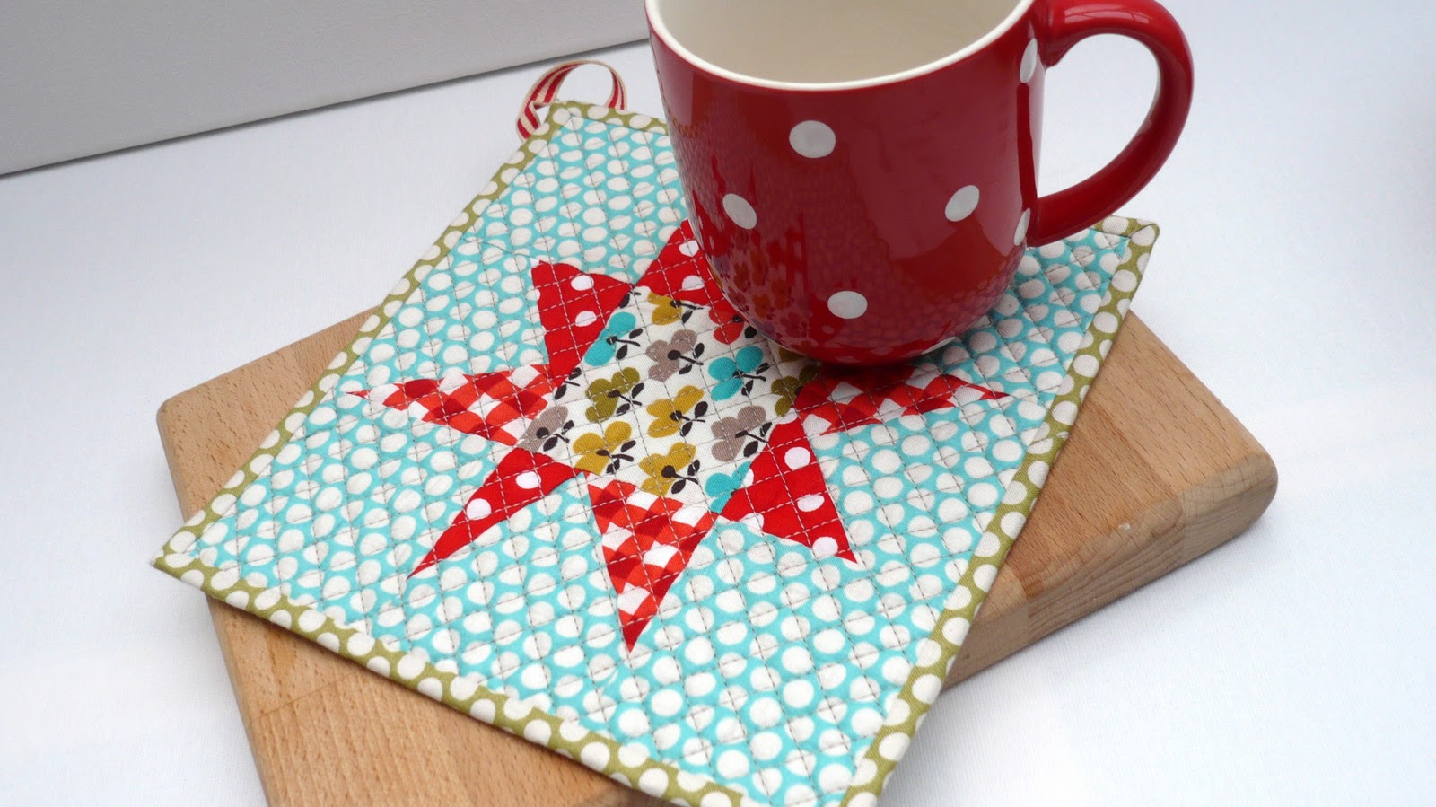 verykerryberry: Starbright pot holder/mug rug