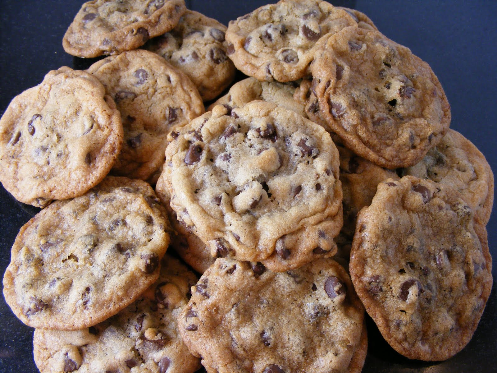 The Virtual Goody Plate: Chock-Full of Chocolate Chip Cookies