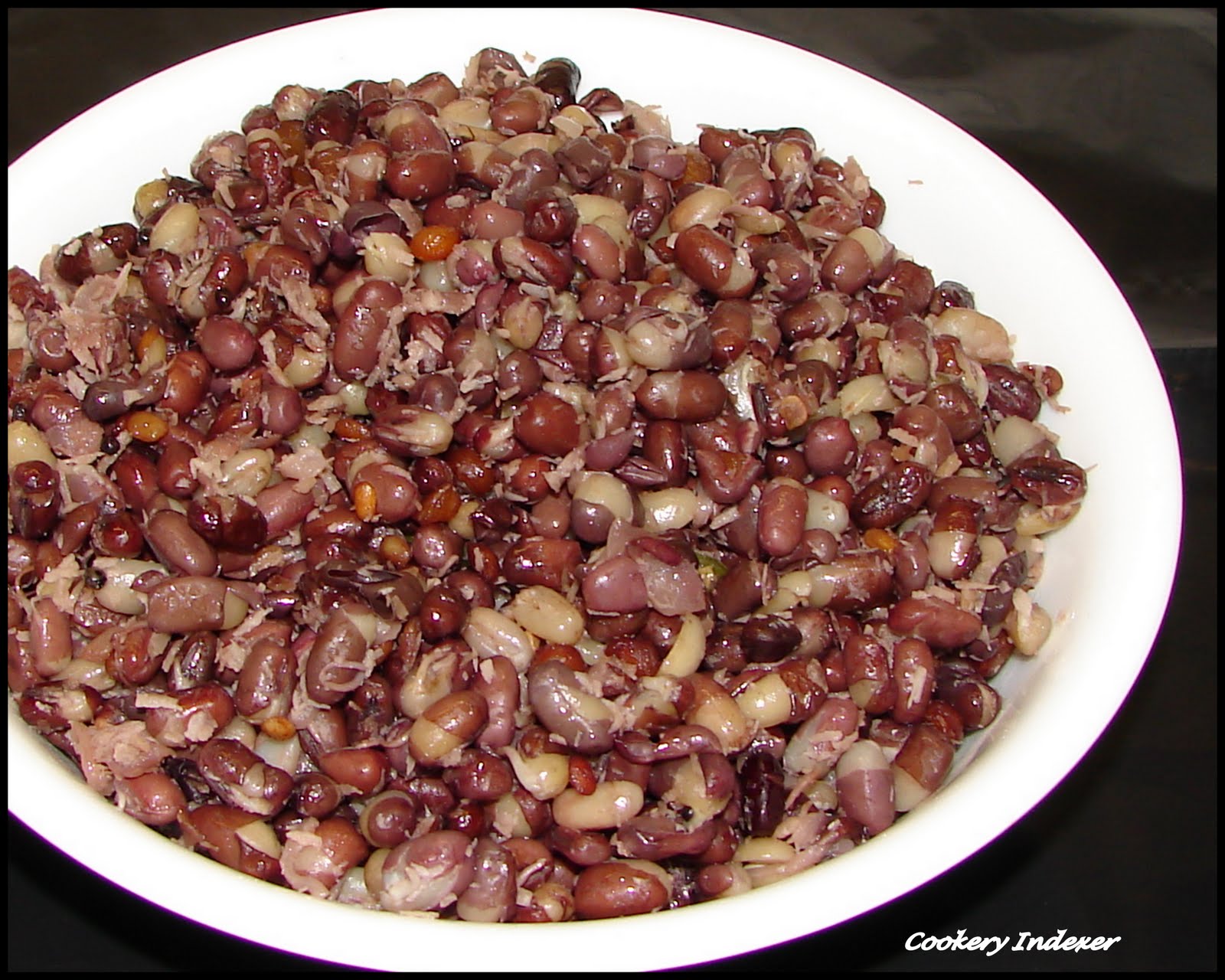 ! Regional Indian Cuisine Blogroll !: Red Chori Sprout Usli (Salad ...