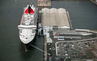 Professor Cruise Ship: Cruise Port - New York, USA