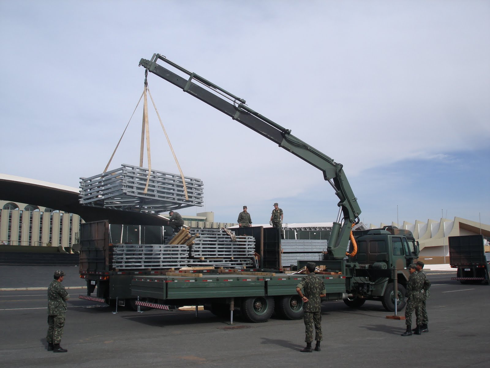 MILITARY BRIDGE OPERATIONS: Desmontagem da Primeira Ponte Logistic ...