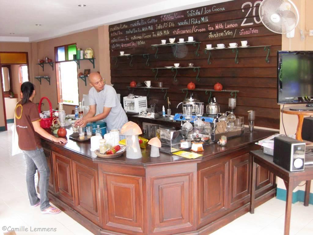 Camille's Samui Info blog: Coffee shop in Lamai