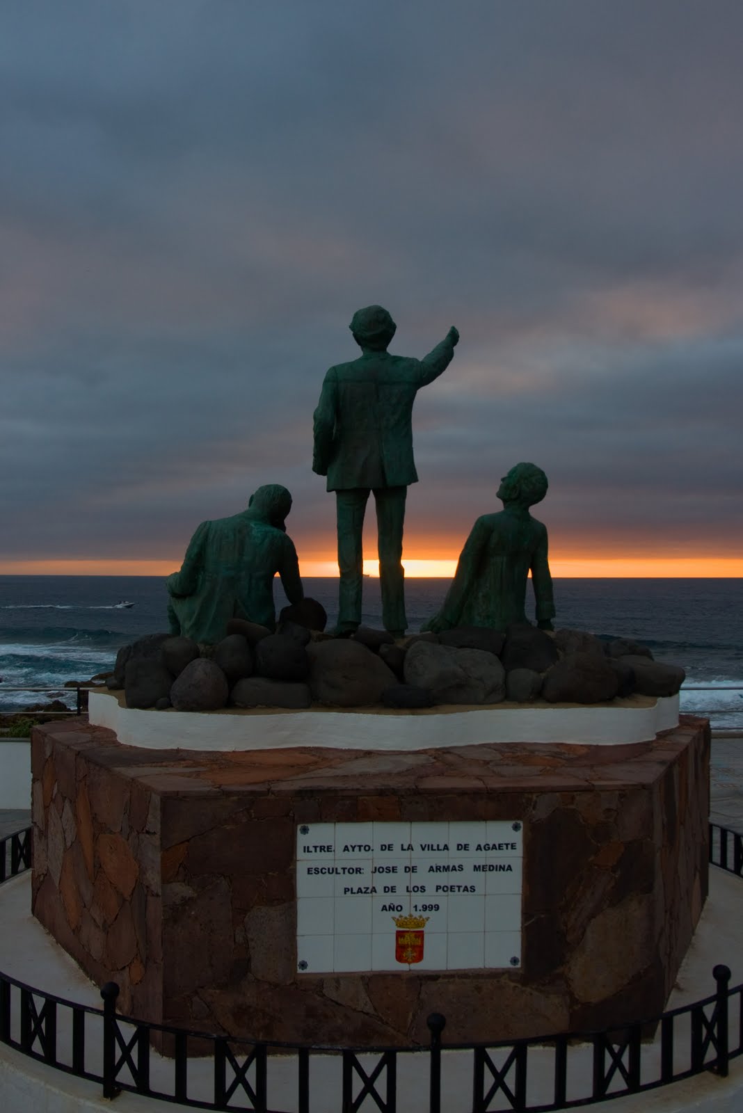 La Escultura en Gran Canaria: Plaza de los poetas de Jose Armas Medina ...