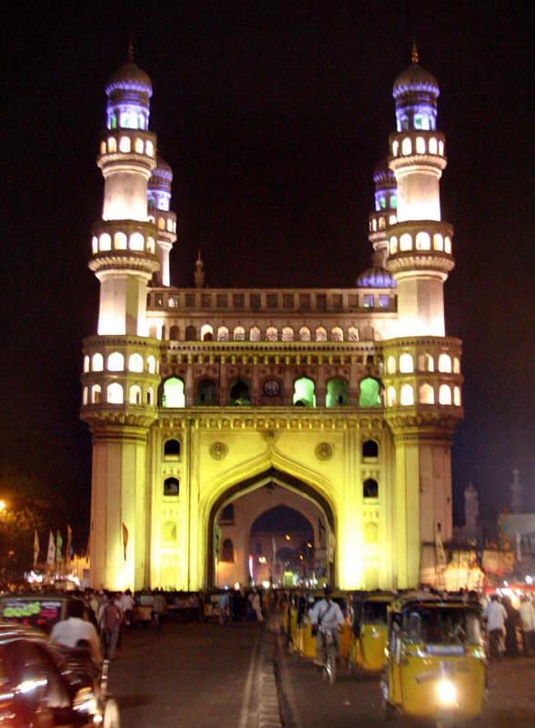 7 WONDERS: Charminar: Cultural Hub