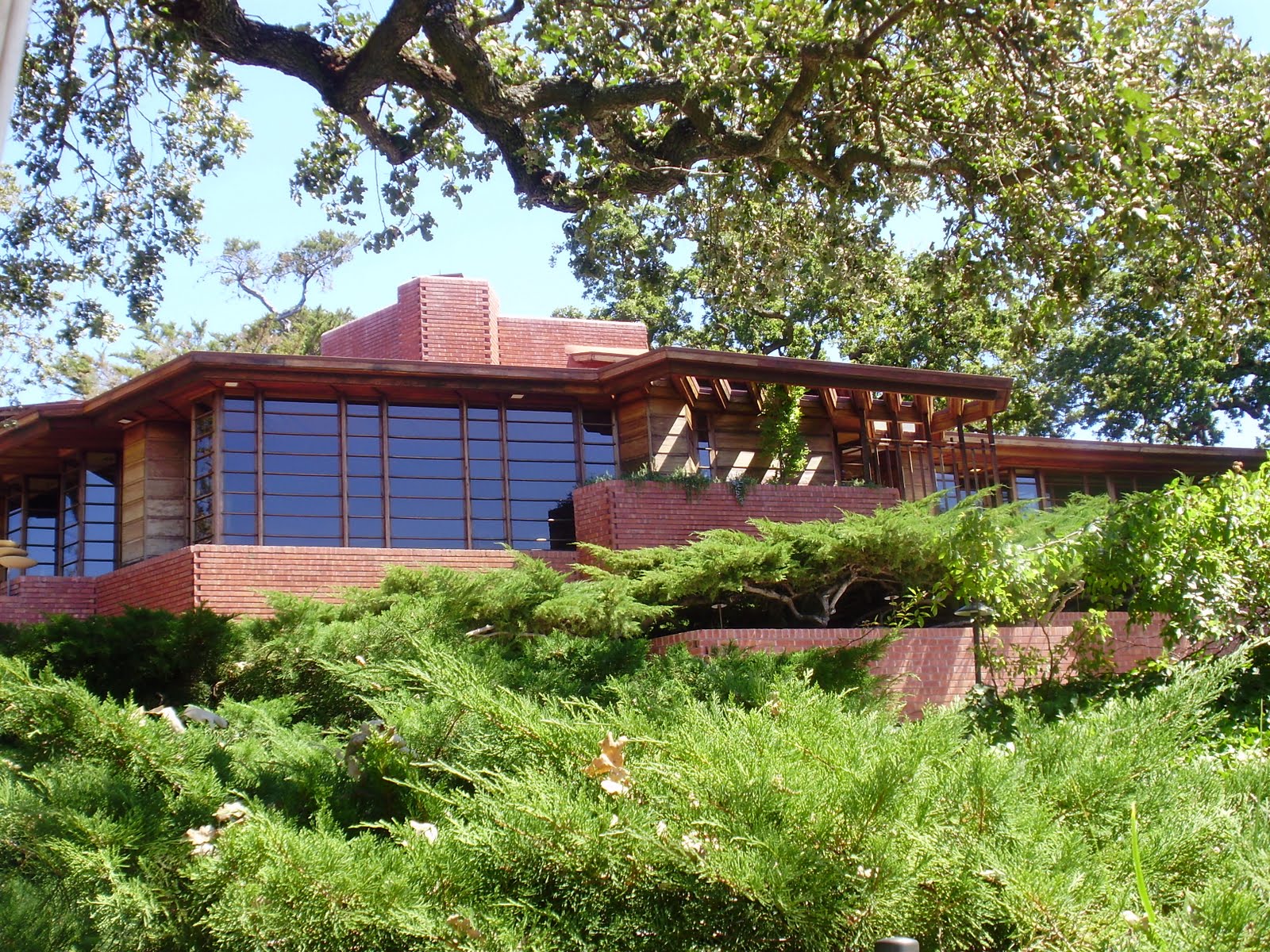 Life at 55 mph: The Hanna House by Frank Lloyd Wright in Stanford ...